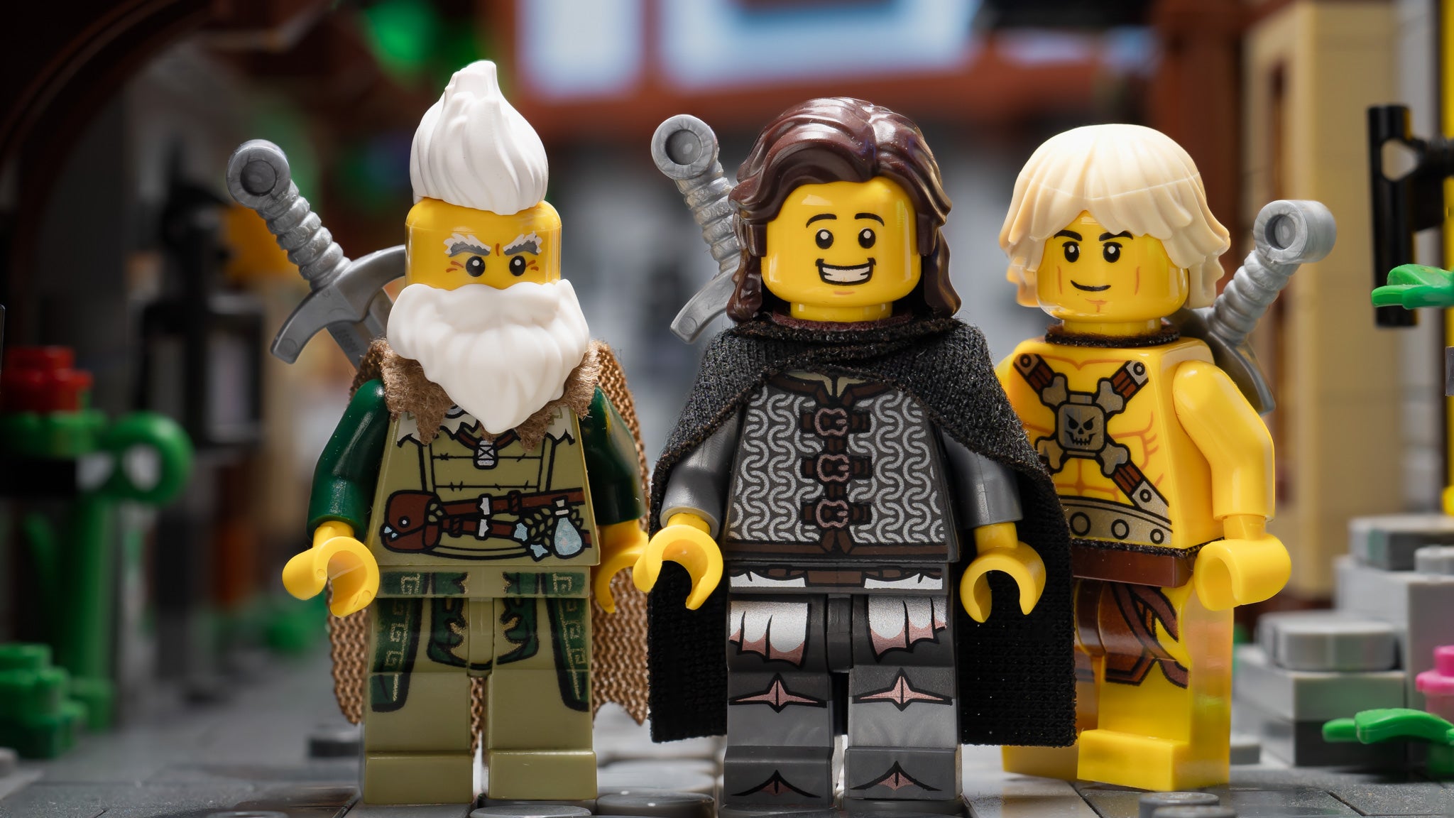 Minifig Realms | Equip your LEGO minifigures with capes and sheaths